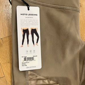 ALO Yoga | Pants & Jumpsuits | Alo Yoga Moto Legginggravelnwt | Poshmark